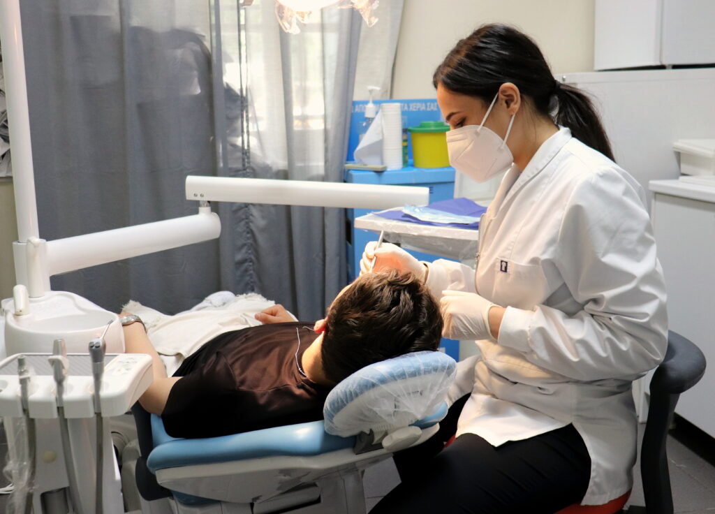 Σε εξέλιξη πρόγραμμα προληπτικής οδοντιατρικής με την ΑIM στο Κοινωνικό ...