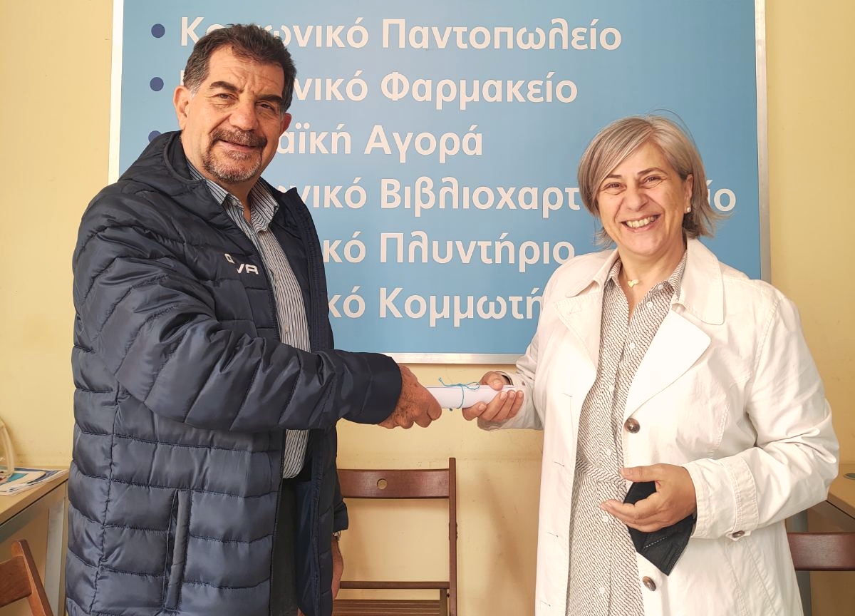 Ξενάγηση στον Κόμβο Αλληλοβοήθειας Πολιτών στον Πρόεδρο της AHEPA ...