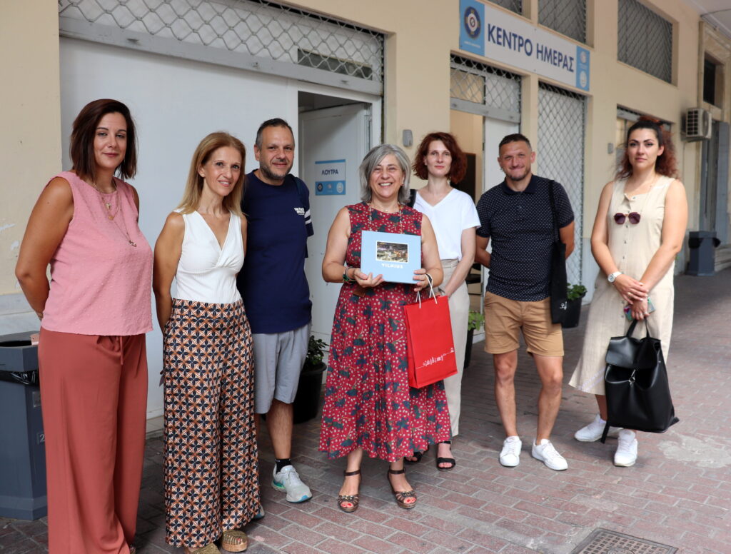 Στο Πολυδύναμο Κέντρο Αστέγων αντιπροσωπεία από την πρωτεύουσα της ...